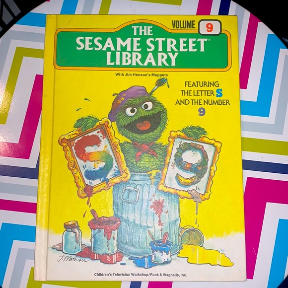 Sesame Street | Other | 973 The Sesame Street Library Book 9 Muppets ...